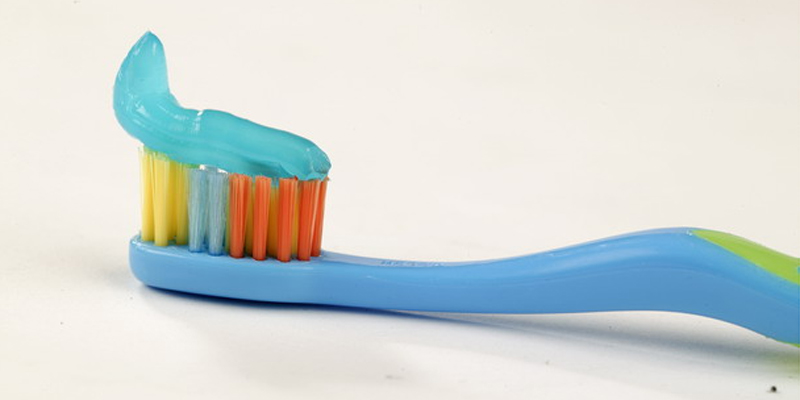 Cara Pilih Sikat Gigi yang Tepat