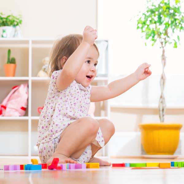 Anak Senang Melempar Barang